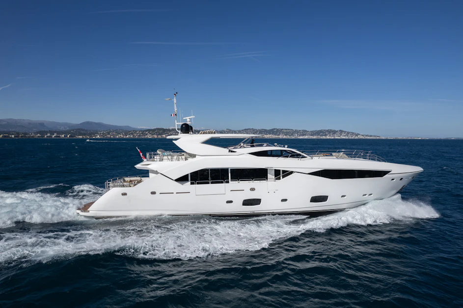 LADY VOLANTIS Yacht for Sale in Port Gallice | 113' 3" (34.53m) 2014 ...