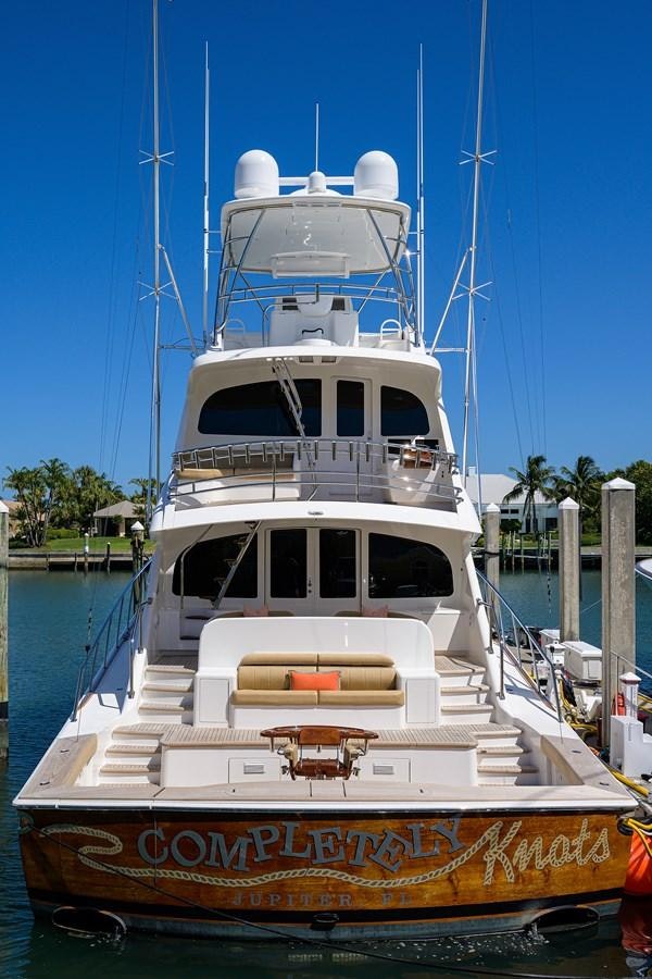 NIKKI BELLA Yacht for Sale in Stuart | 93' 3" (28.42m) 2016 Viking | N&J