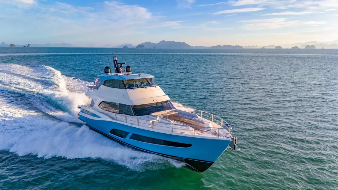 BIG MAMA Yacht for Sale in Phuket | 81' 5" (24.82m) 2022 Riviera Yachts ...