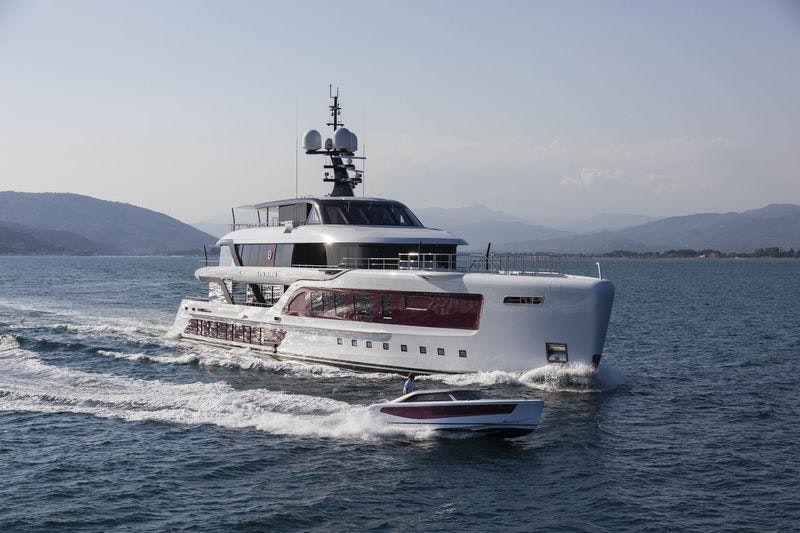 QUINTA ESSENTIA Yacht for Charter | 180' 5" (55m) 2016 6 Cabins Admiral ...