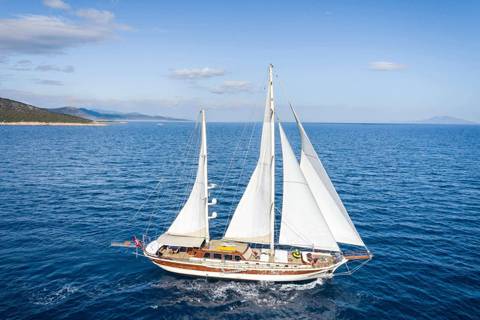ESTRELLA DE MAR Yacht for Sale | 111' 7" (34m) 2011 Koyunbaba Boat ...