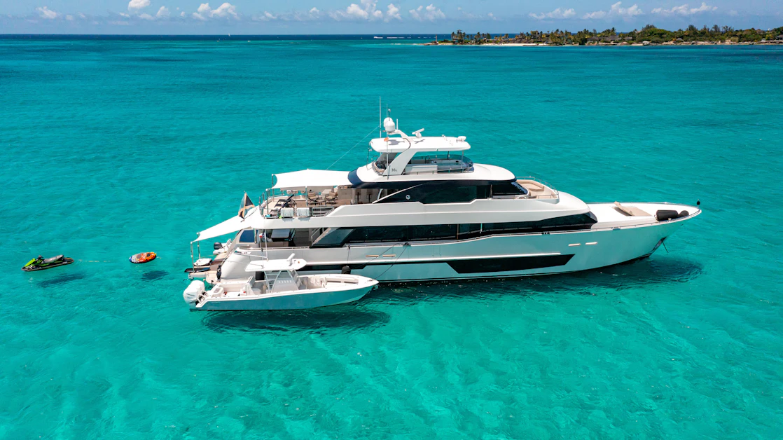 ISLAND COWBOY Yacht for Charter | 117' 9" (35.9m) 2021 5 Cabins Ocean ...