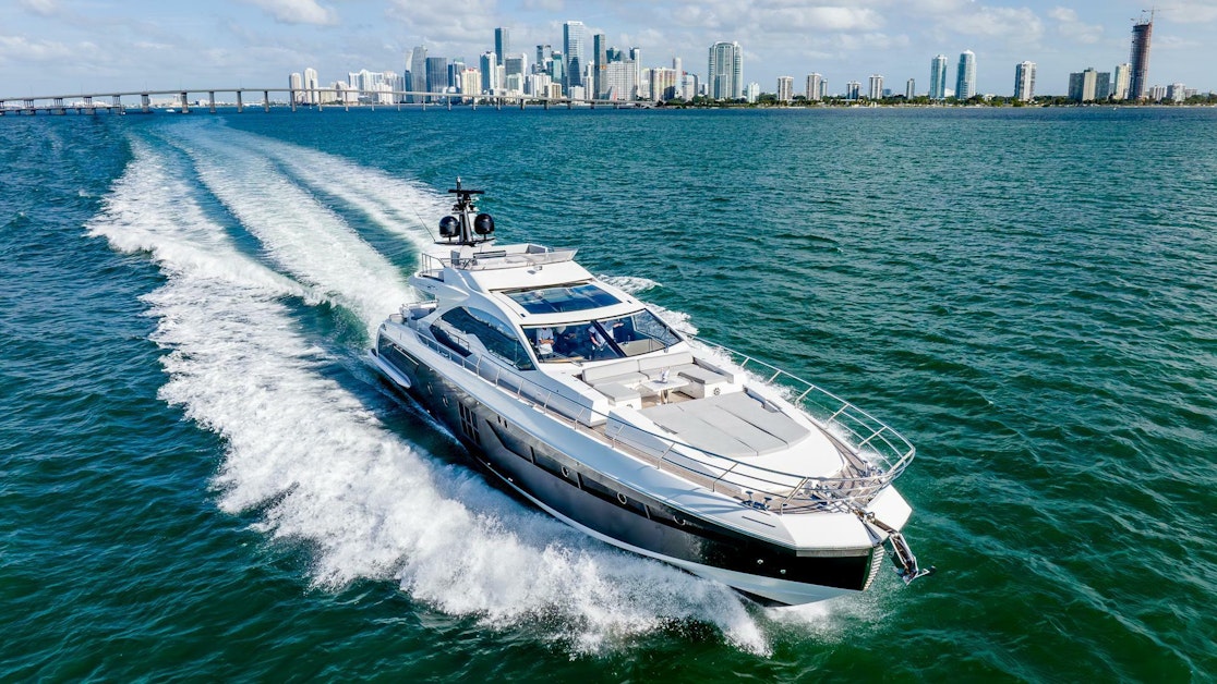 DEVENZO Yacht for Sale in Miami Beach | 77' (23.47m) 2016 Azimut | N&J