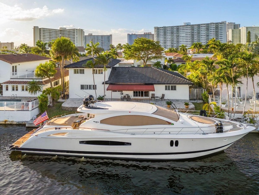 LAZZARA 68' Yacht for Sale in United States | 68' (20.72m) 2008 LAZZARA ...